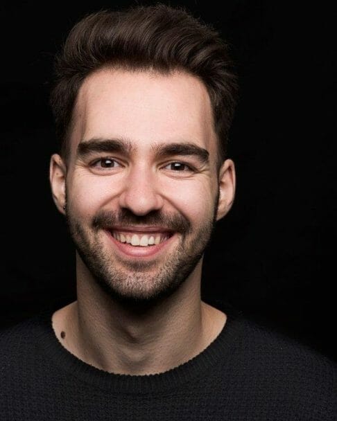 Review: Joan of Leeds at New Diorama Theatre - Theatre Weekly