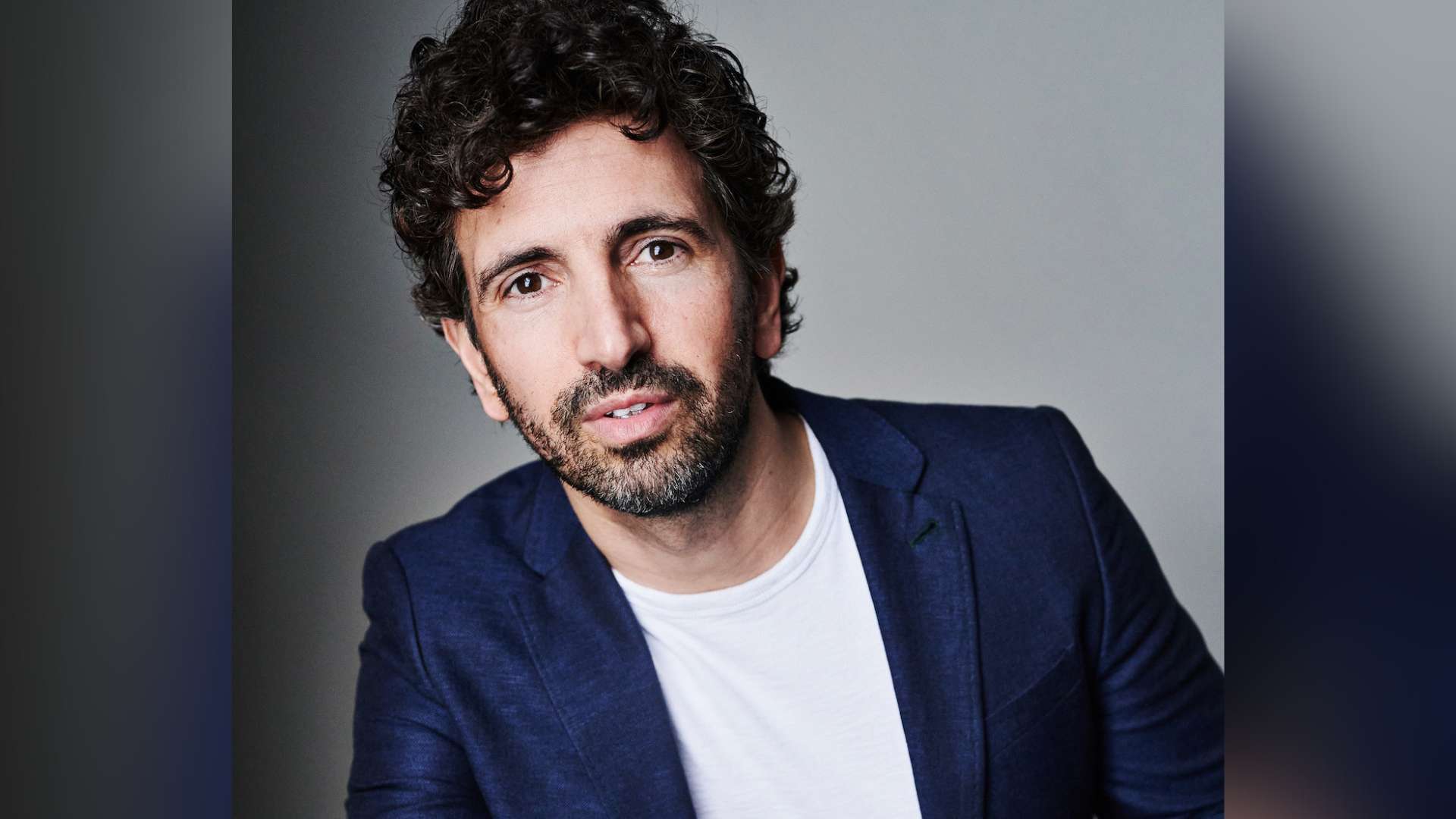 Interview: Greg Barnett on Live at Lola’s - Theatre Weekly