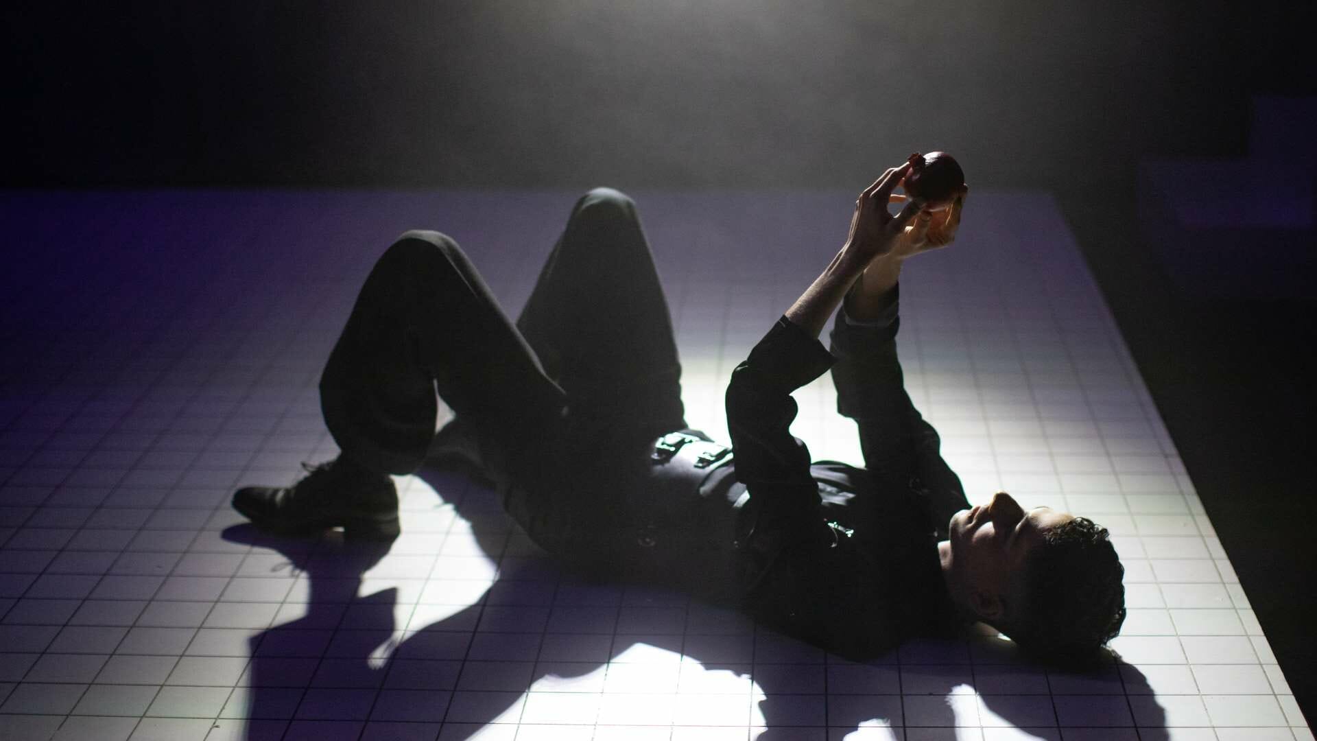 First Look: NYT's Bakkhai - Theatre Weekly