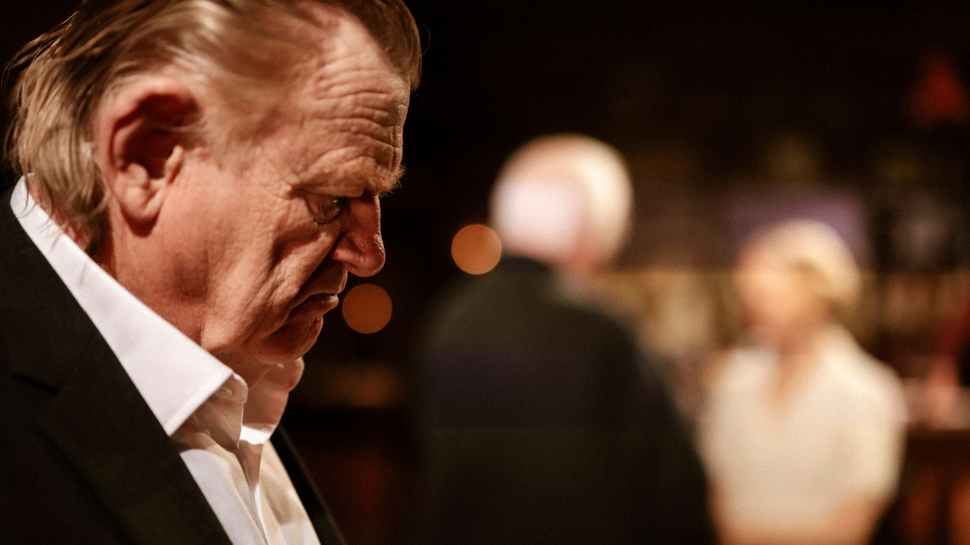 First Look: Production Images Released for Conor McPherson’s The Weir Starring Brendan Gleeson ...