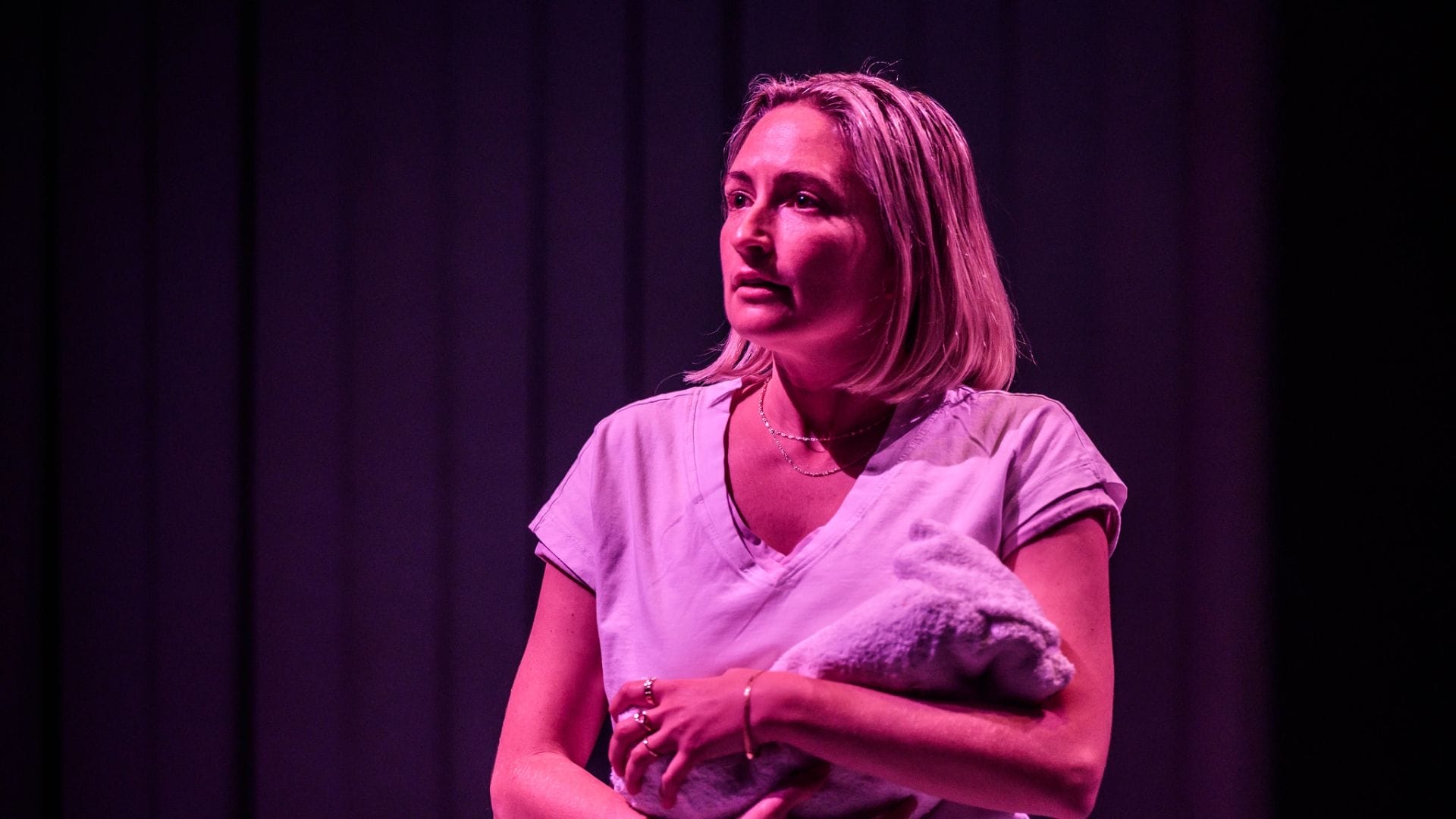 Review: (the) Woman at Park Theatre - Theatre Weekly
